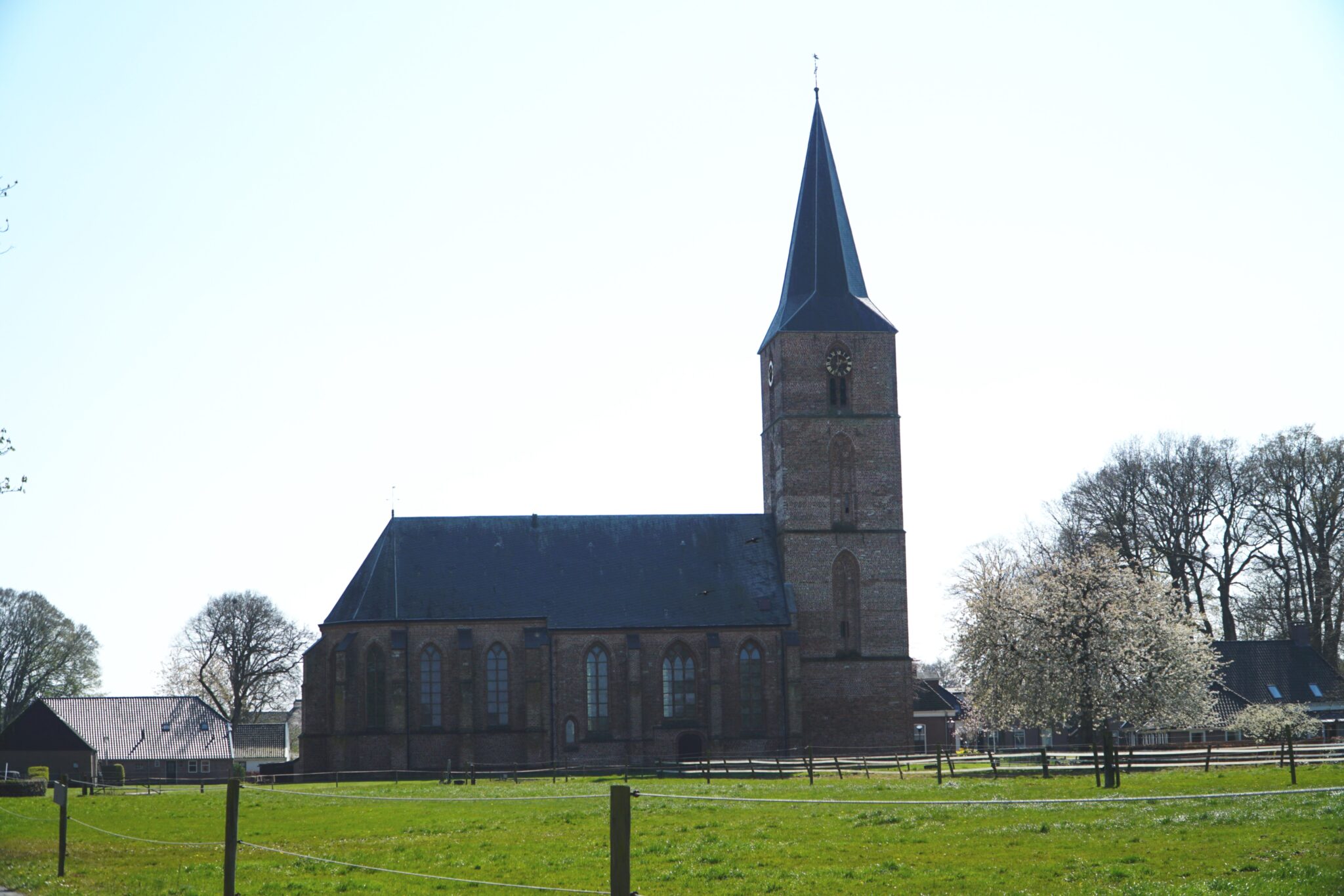 Jacobuskerk Rolde - Boerenfietstocht.eu